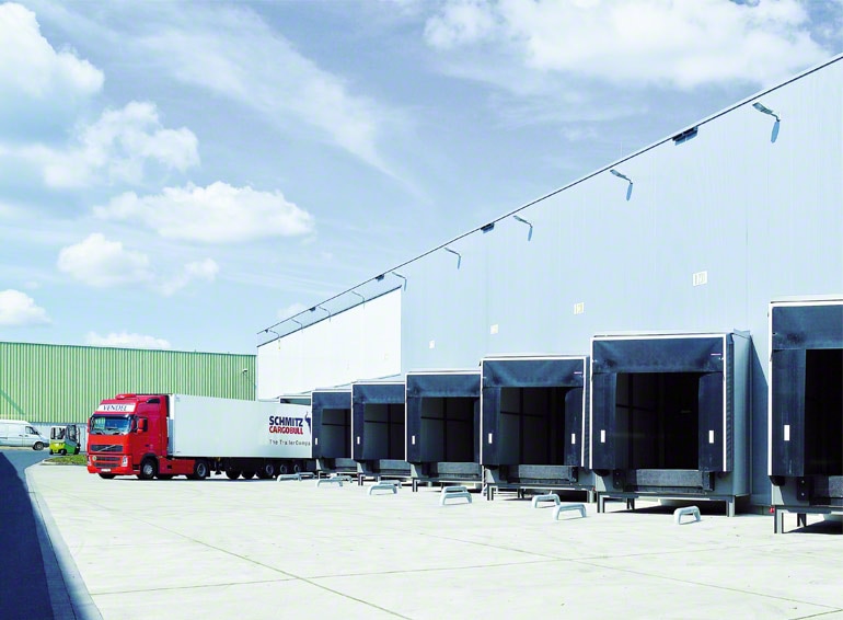 Laderampen für Lkw: Wie sollten sie verteilt werden? - Mecalux.de