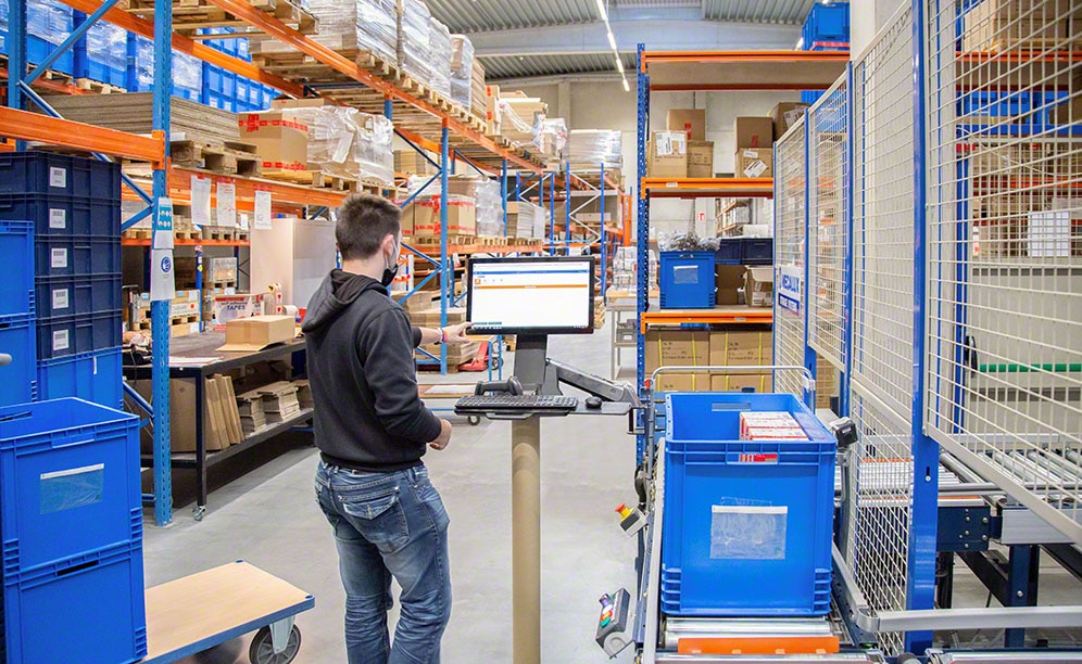 TAL: automatisches Lager mit Beleuchtungssystemen - Mecalux.de