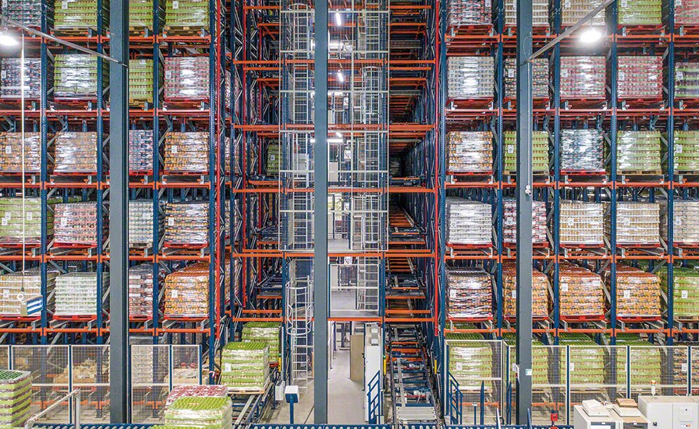 Automatisiertes Lager mit Shuttles, Cistér - Mecalux.de