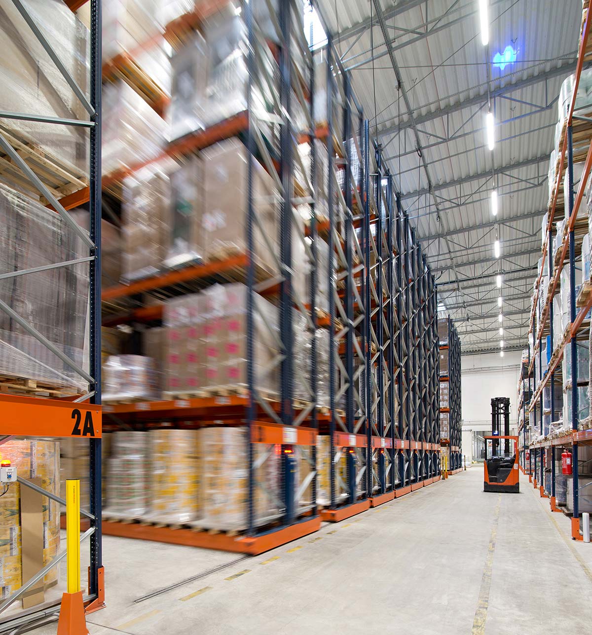 Verschieberegale (Movirack) - Mecalux.de